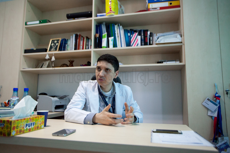 Dr. Nicolae Crișan de la Spitalul Municipal, chirurgul care operează ...