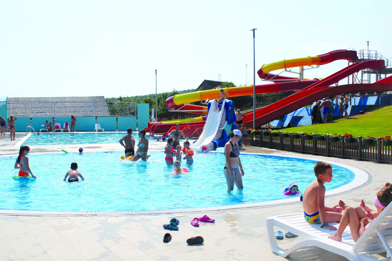 Parcul Balnear Toroc din Dej te cheamă la distracție! Cea mai modernă ...