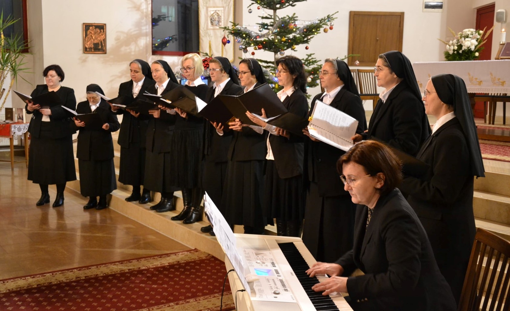 Concert caritabil de colinde în Cluj-Napoca. Donațiile vor merge la ... Concert caritabil de colinde în Cluj-Napoca. Donațiile vor merge la ...