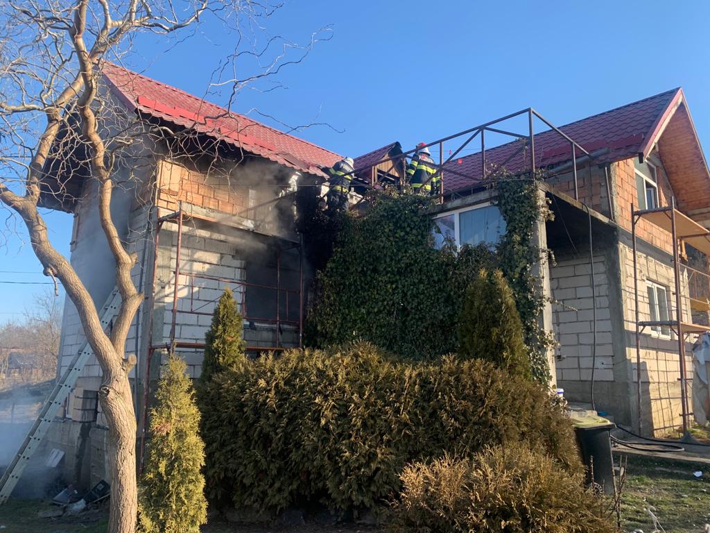 Incendiu la o casă în construcție în Bonțida
