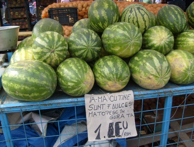 Primăria Cluj-Napoca vrea să interzică vânzarea pepenilor în afara ...