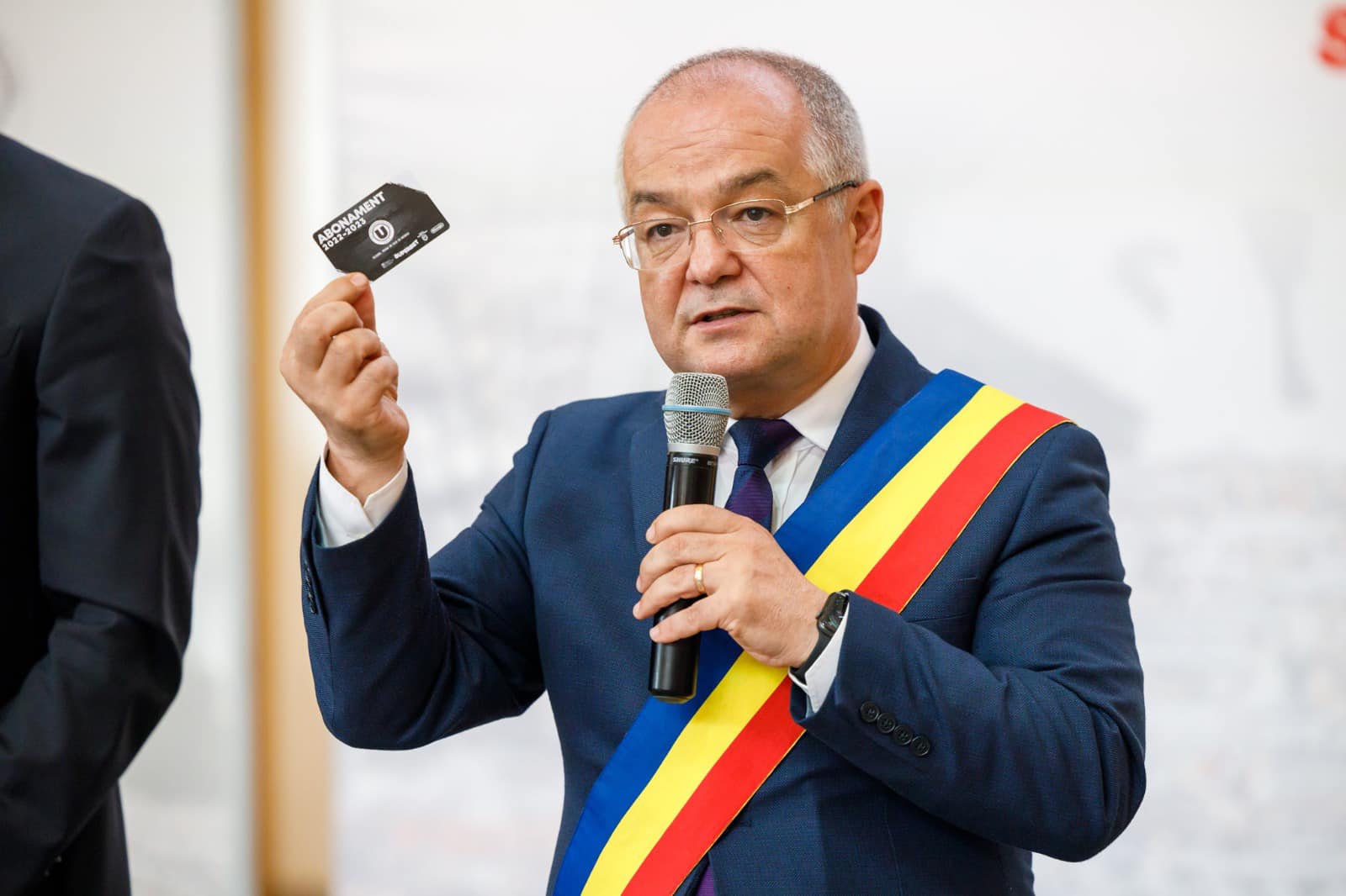 Boc a intervenit în „războiul” galeriilor U și CFR. „Trebuie dialog ...