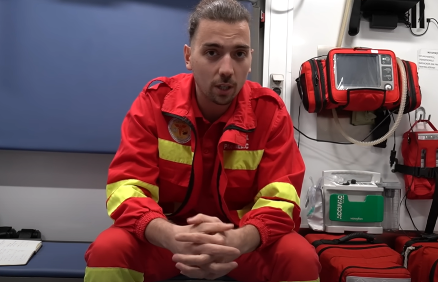VIDEO. Medicul rezident de la ATI din Cluj, care face educație medicală ...