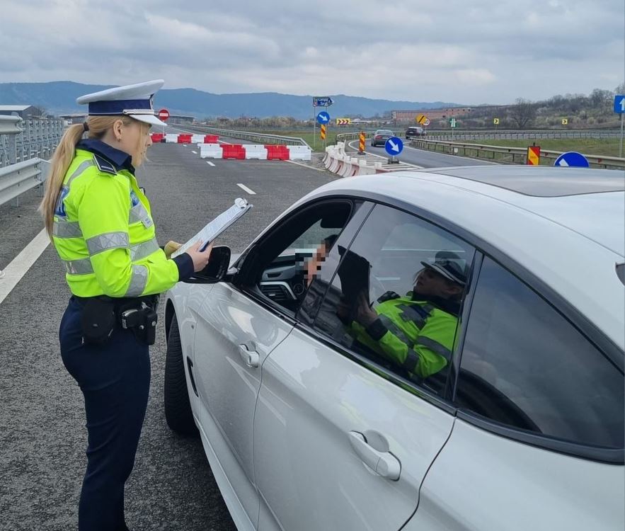 A plouat cu amenzi pe A3! Șoferiță, sancționată cu 2.320 de lei pentru ...