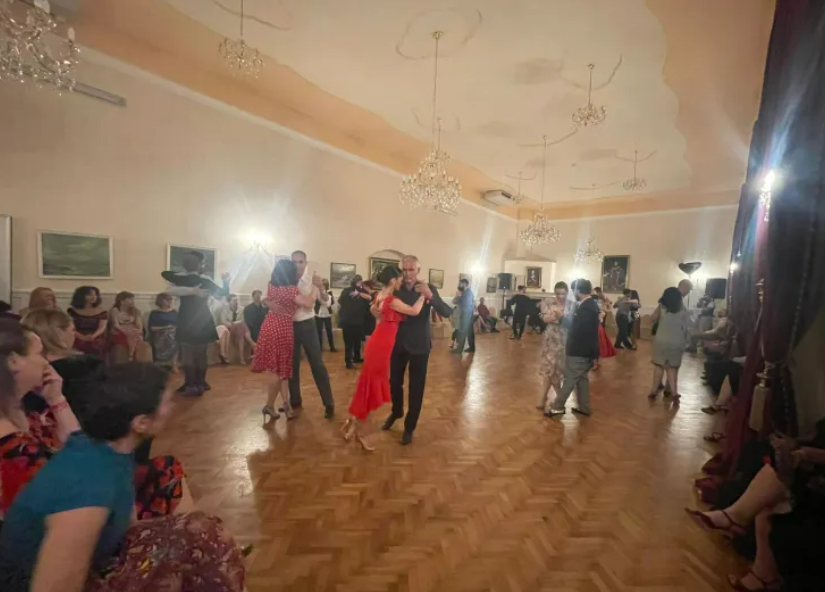 Transilvania Tango Experience, ediție aniversară, la Palatul Brukenthal ...