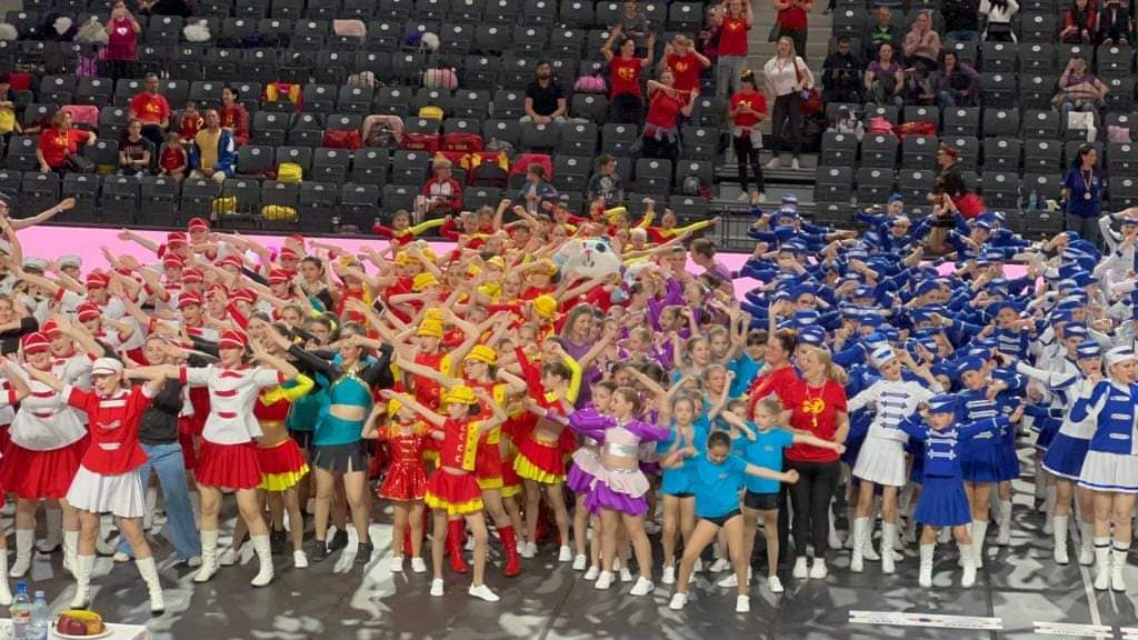 Majorete din Cluj, câștigătoare la Campionatul Național de Majorete ...
