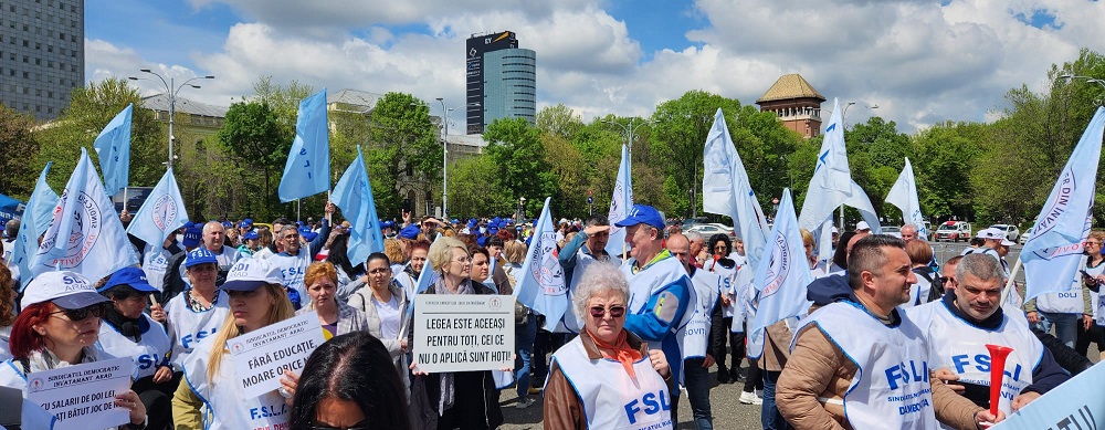 Grevă de avertisment în învățământ. Zeci de mii de profesori nu intră ...