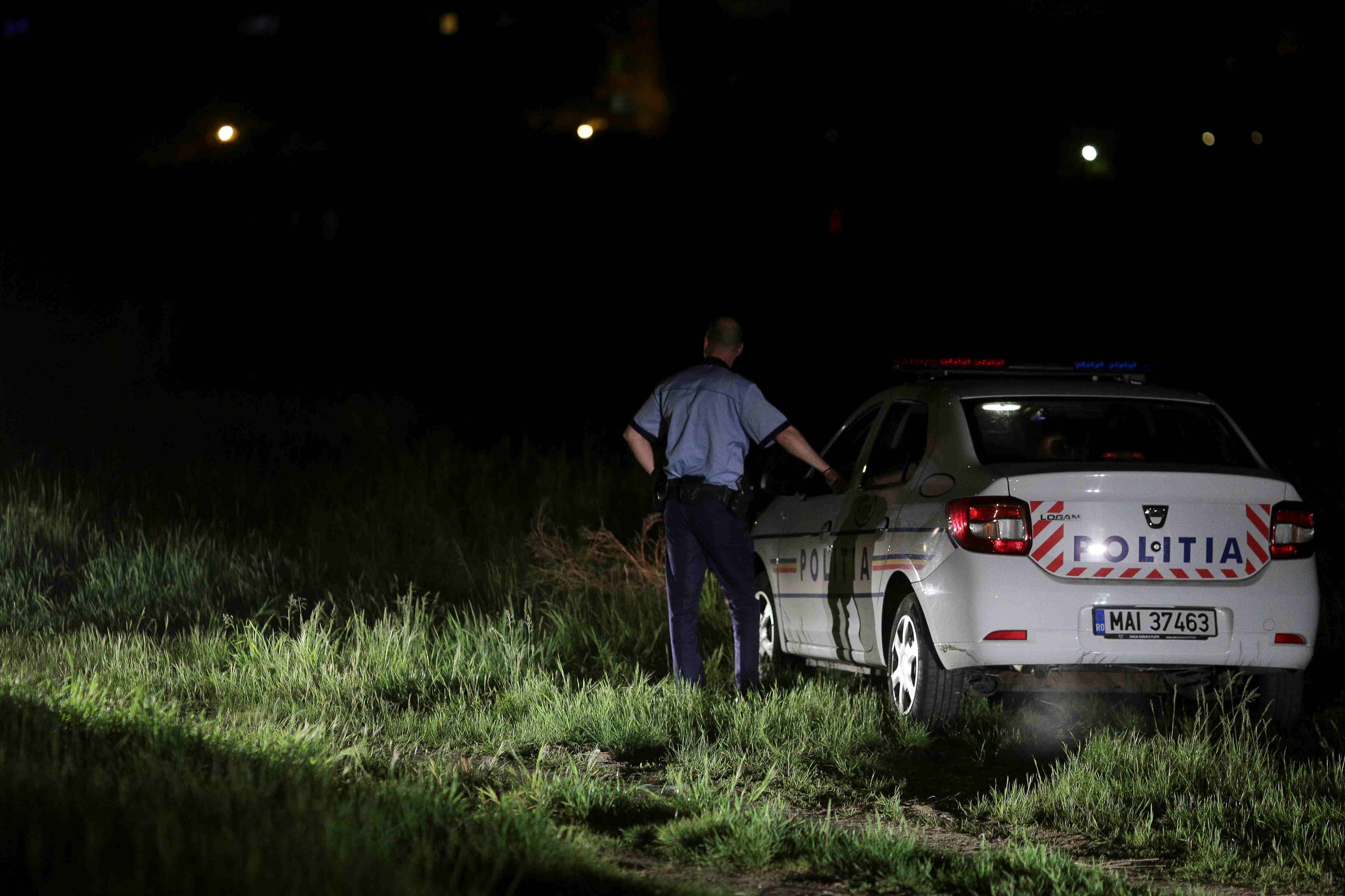 Cadavru uman ars, găsit aproape de Tureni