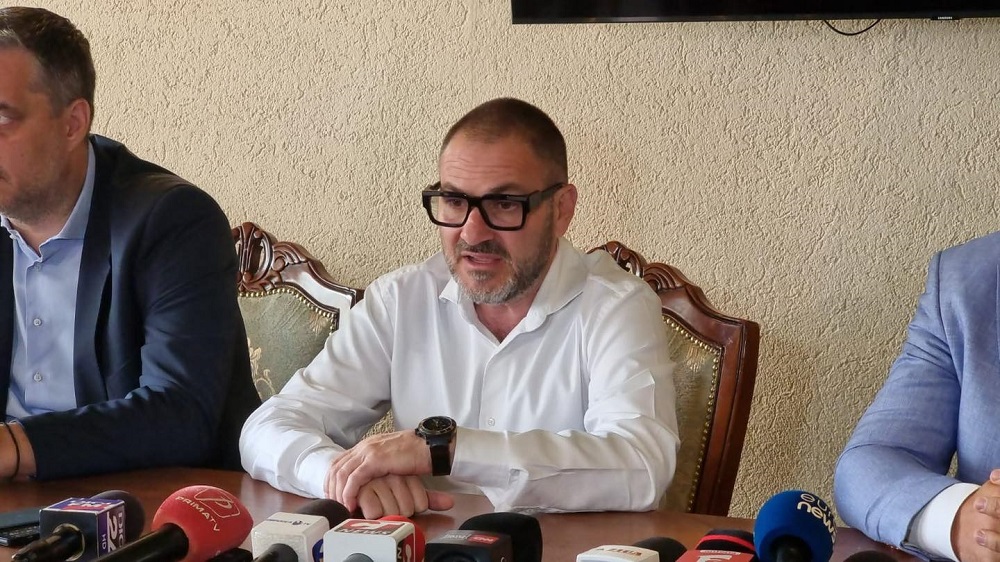 Președintele ANPC, filmat când îl sună pe șeful Poliției Constanța ...