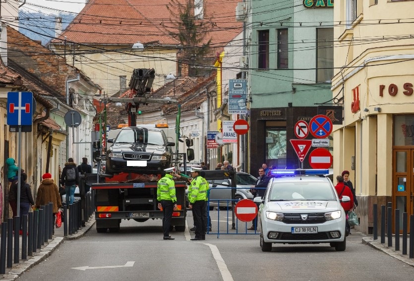 Atenție, șoferi! Și mașinile parcate regulamentar ar putea fi ridicate de Poliție, în anumite ...