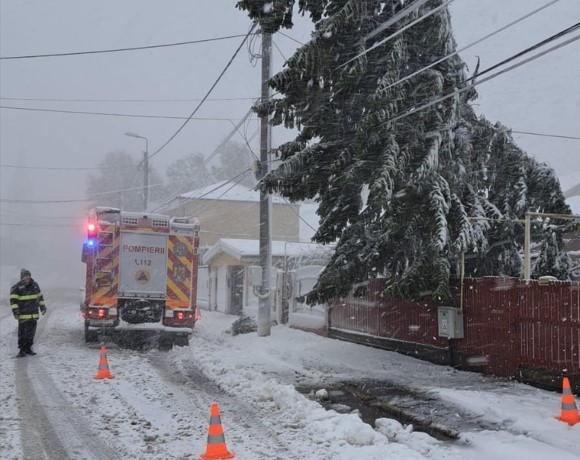 Peste 390.000 de case au rămas fără curent electric duminică în România ...