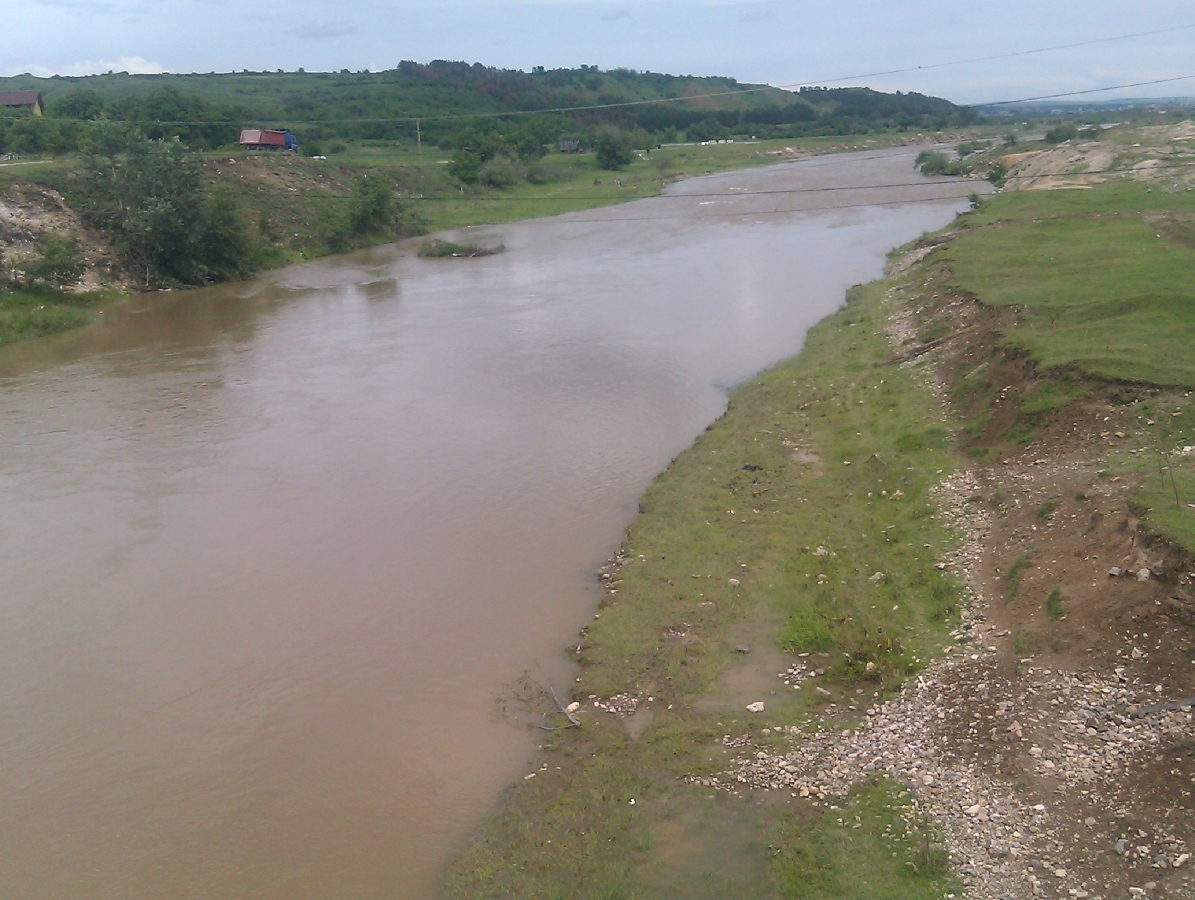 Cadavrul unui bărbat, scos din apele râului Arieș