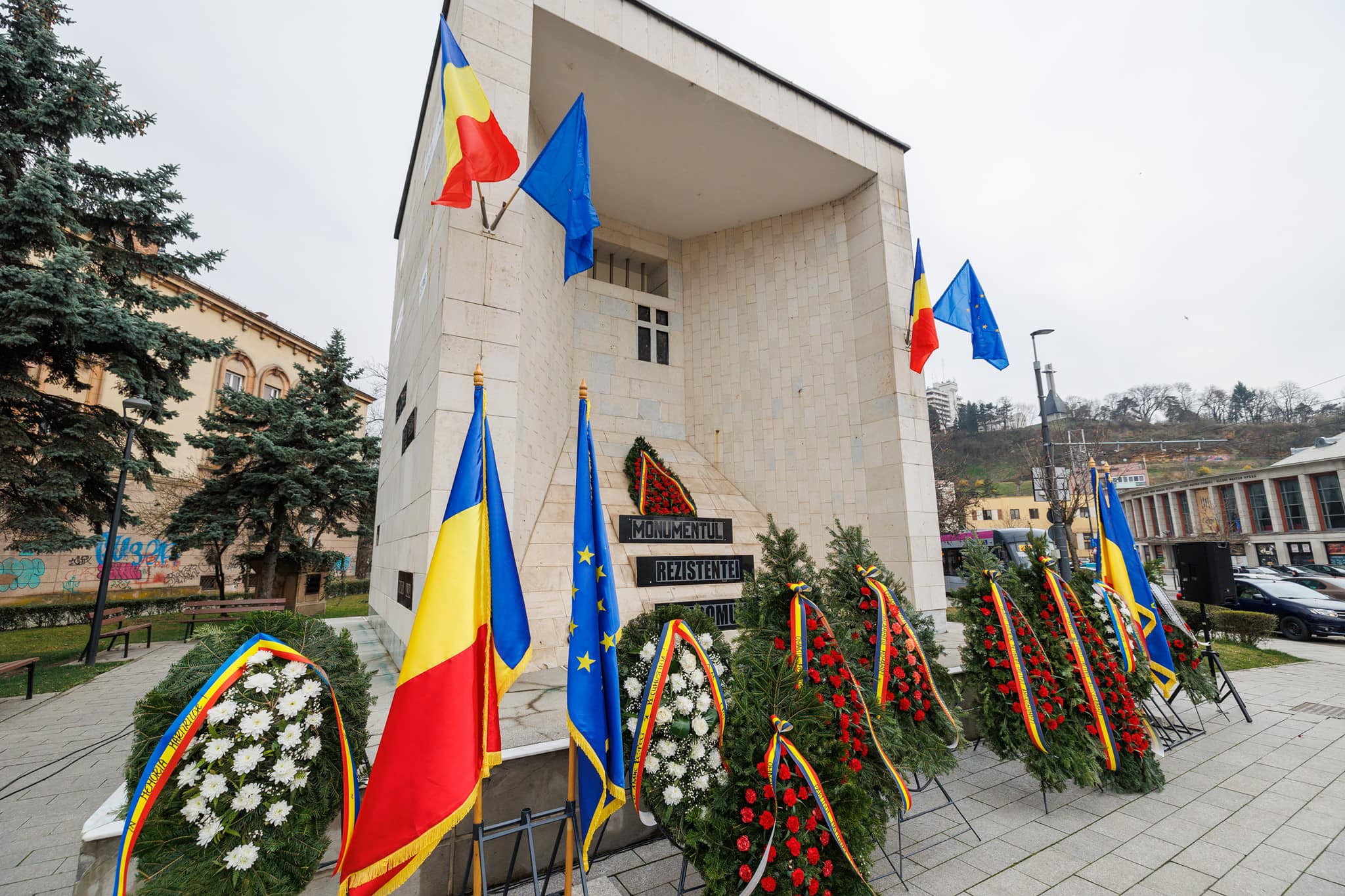 Ziua deţinuţilor politici anticomunişti din perioada 1944-1989, marcată ...