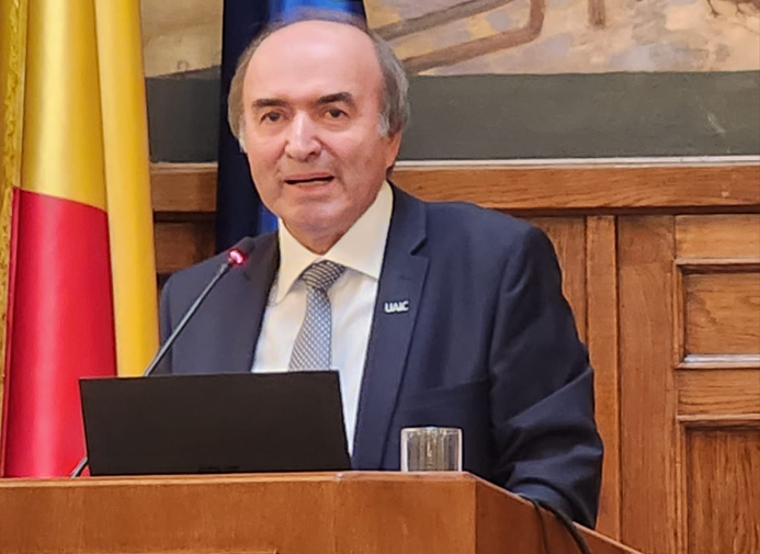 Tudorel Toader a pierdut șefia Universității din Iași. Noul rector ales ...