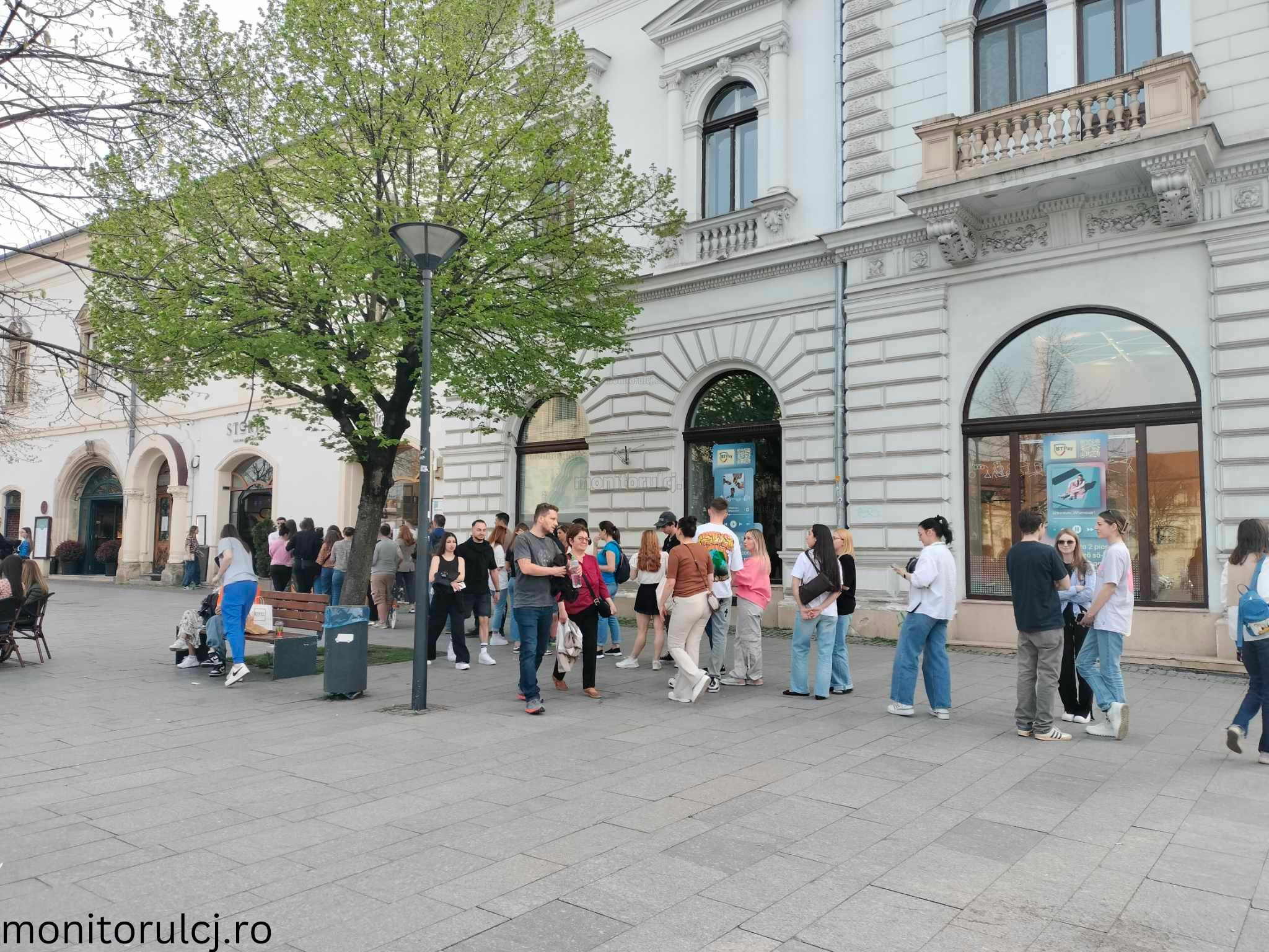 POZA ZILEI. Cozi la înghețată, în primul weekend cu temperaturi „ca ...