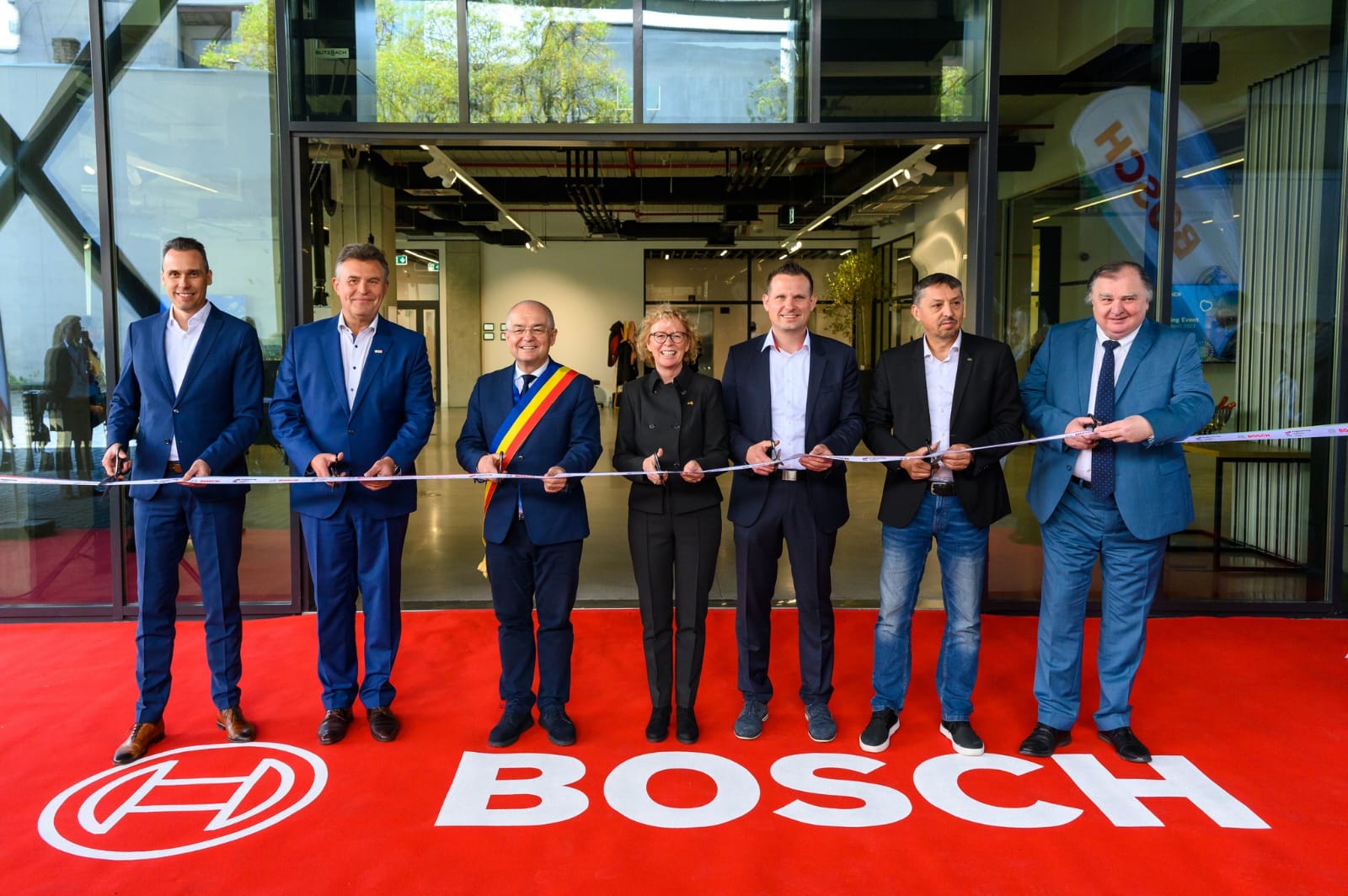 Bosch a investit 21 de milioane de euro într-o nouă clădire de birouri ...