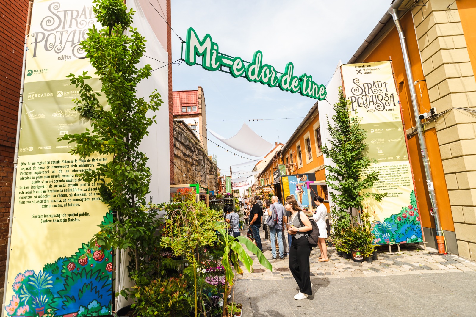 Strada Potaissa se transformă. Piața de flori „altfel” a început pentru ...