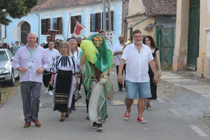 „Omul Verde din Richiș”, festivalul care dezvoltă o întreagă comunitate ...