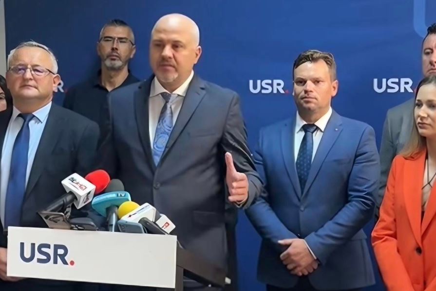 Emanuel Ungureanu (USR) candidează pe locul 1 la Camera Deputaților în ...