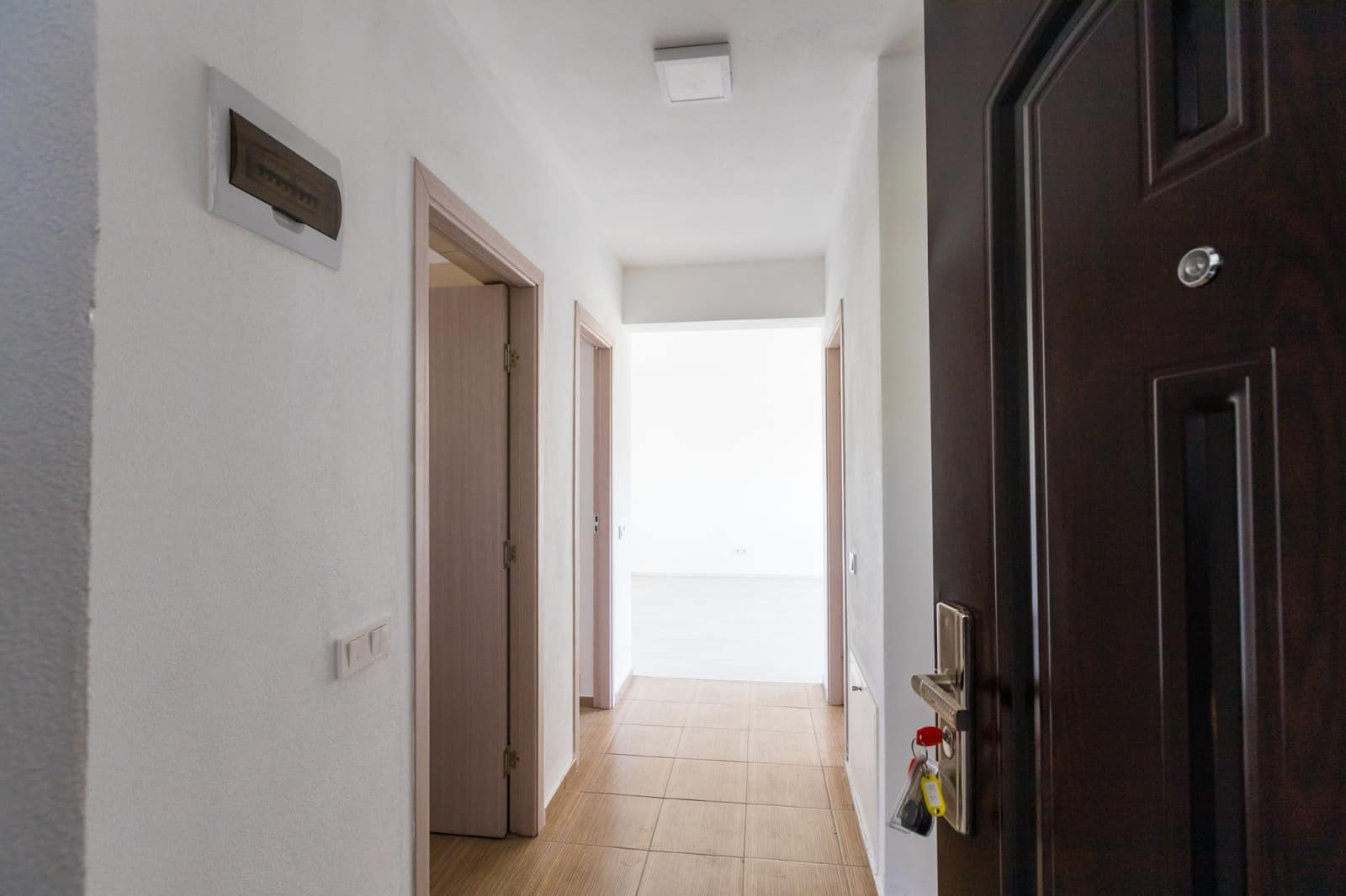 Peste 500 de persoane de la Pata Rât au primit locuințe sociale. Emil ...