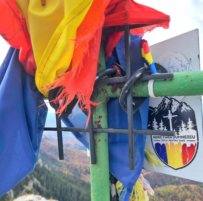 Simboluri fasciste pe munții României: însemne legionare pe Vârful Buila