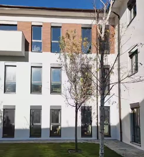 Lucările la centrul pentru vârstnici de pe Calea Baciului, pe ultima ...