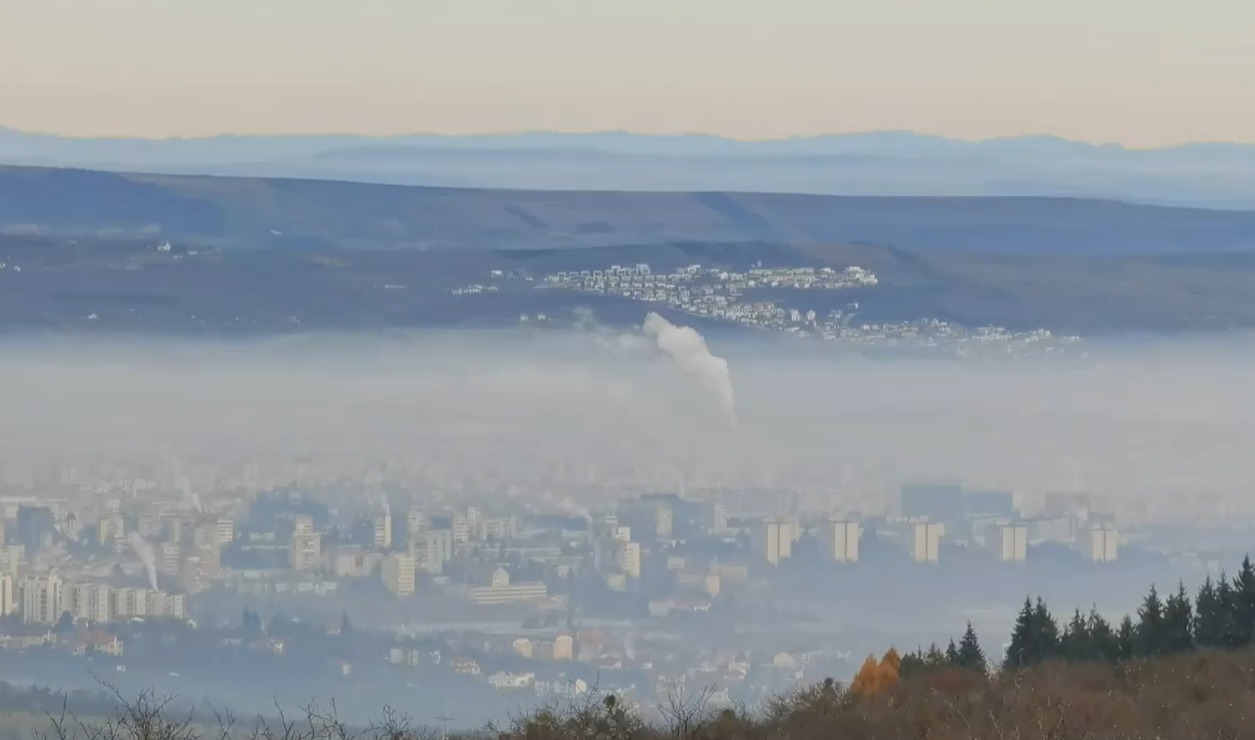 Inversiunea termică, un fenomen spectaculos la Cluj-Napoca! Imagini ...