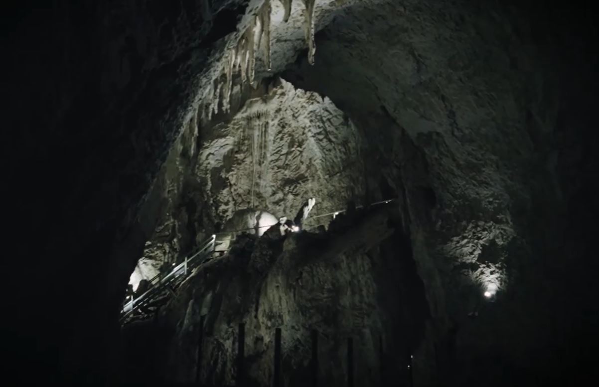 Peșteră din apropierea Clujului, printre cele mai vechi din România ...