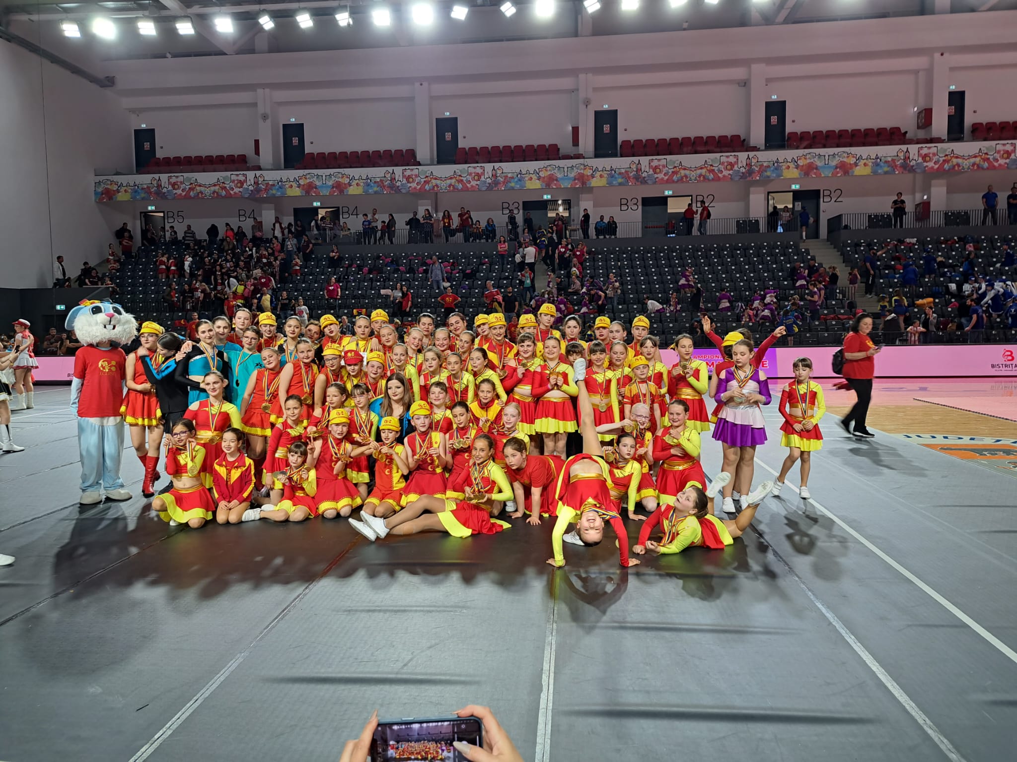 Majorete din Cluj, câștigătoare la Campionatul Național de Majorete ...