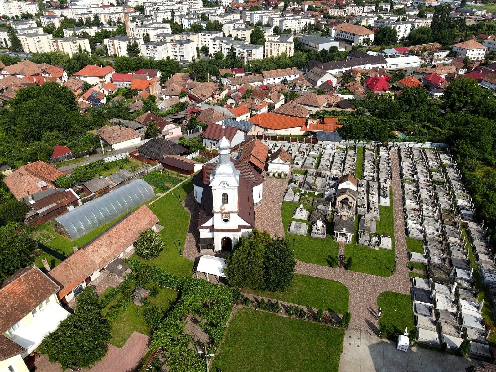 Primul cimitir digitalizat din România! Institutul Oncologic din Cluj ...