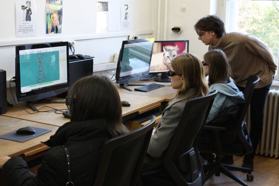 Profesiile viitorului. La Facultatea de Chimie și Inginerie Chimică de ...