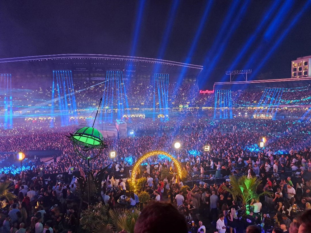 Au depășit toate așteptările! Stadion plin în prima zi de Untold ...