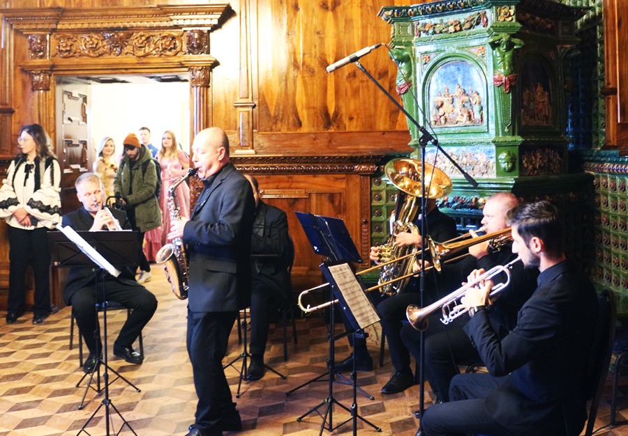 Castelul Bánffy din Răscruci, un „giuvaier” arhitectural redat ...