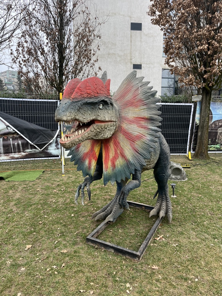 Dinos and Sea Monsters: expoziție de animale marine gigant și dinozauri ...