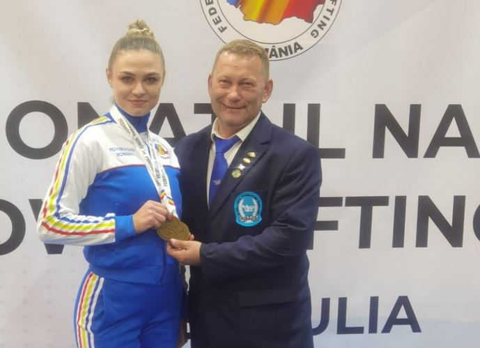 Polițistă din Cluj, medaliată cu aur la Campionatul European de Powerlifting