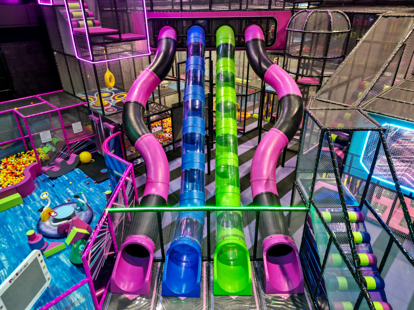 Grupul de entertainment Kiddo va ajunge în premieră în Cluj-Napoca, în ...