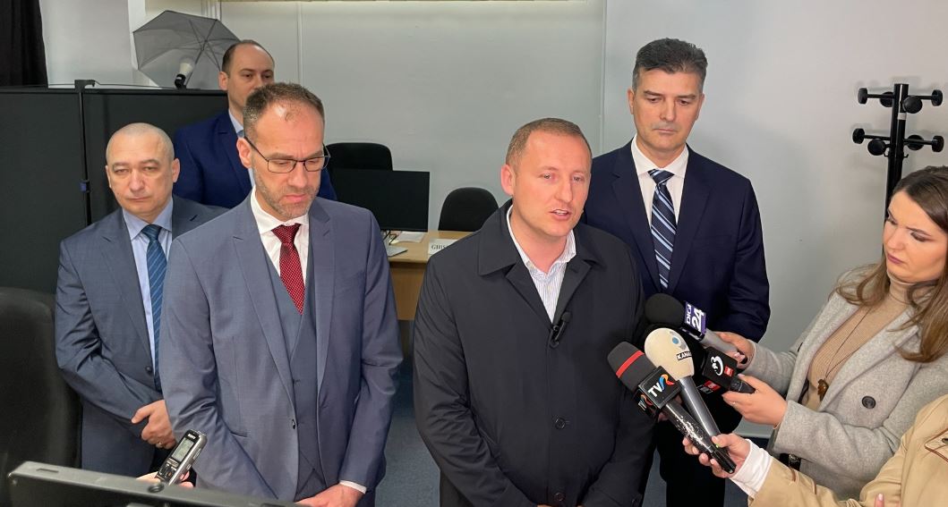 Primul buletin electronic din România, în versiune actualizată, a fost ...