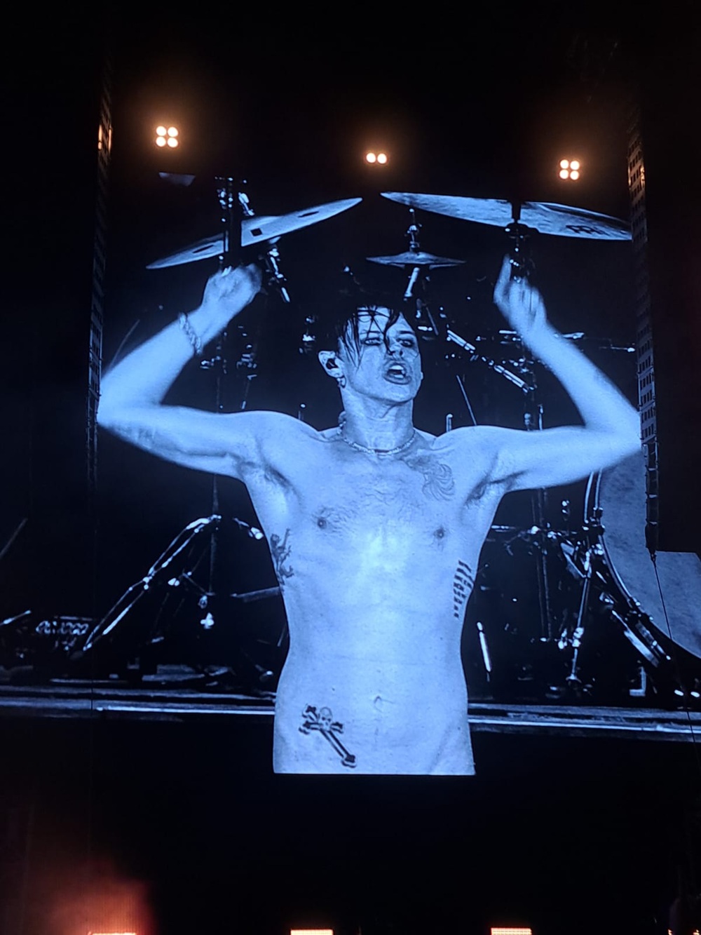 Yungblud, idolul rock al Generației Z, cel mai intens concert la ...