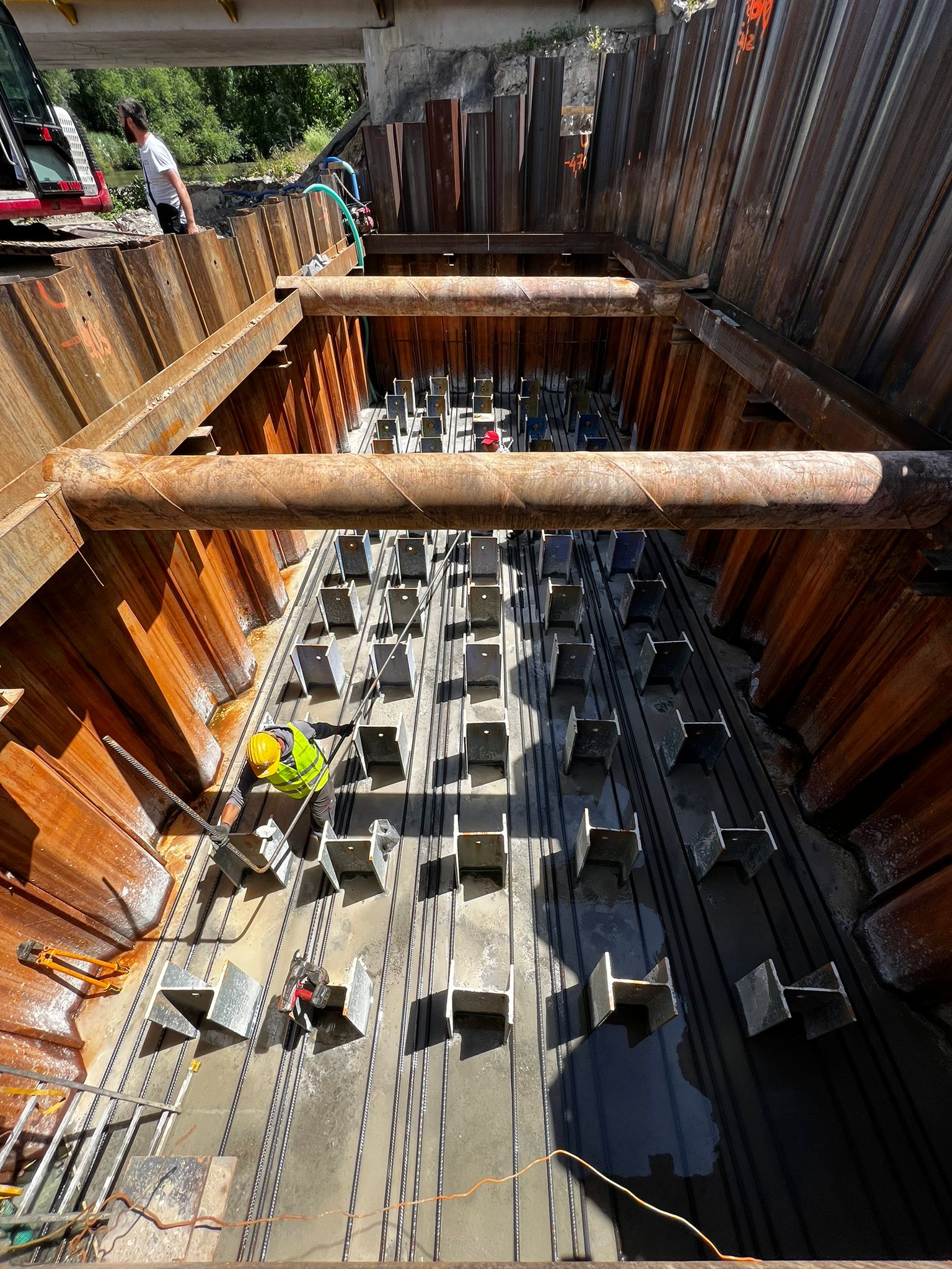 Lucrări impresionante la Podul Porțelanului. Când trebuie să fie gata? FOTO