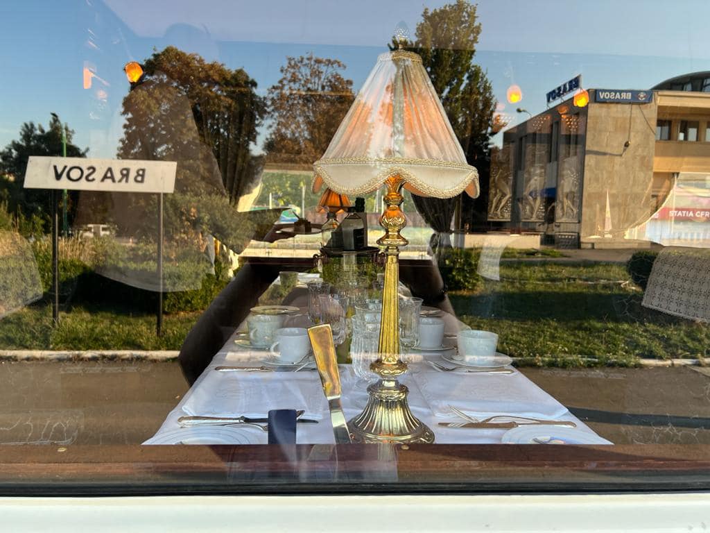 Luxosul Orient Express a ajuns în România. Celebrul tren va circula pe ...